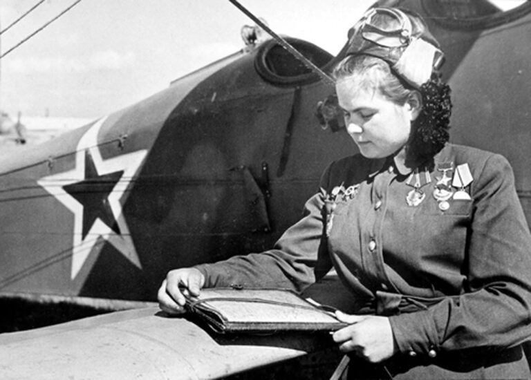 The Soviet Night Witches - Wright Museum of World War II